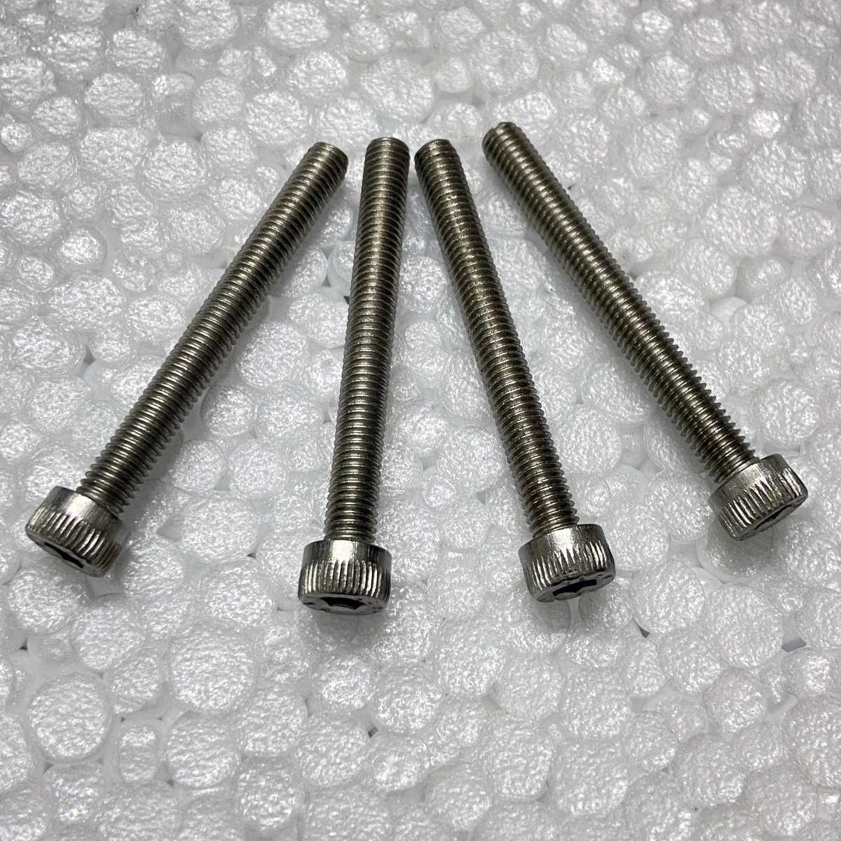 HEX. SOCKET HD. CAP SCREW M5 X 45 4 Pc. CONVIENT POUR ROYAL ENFIELD ...